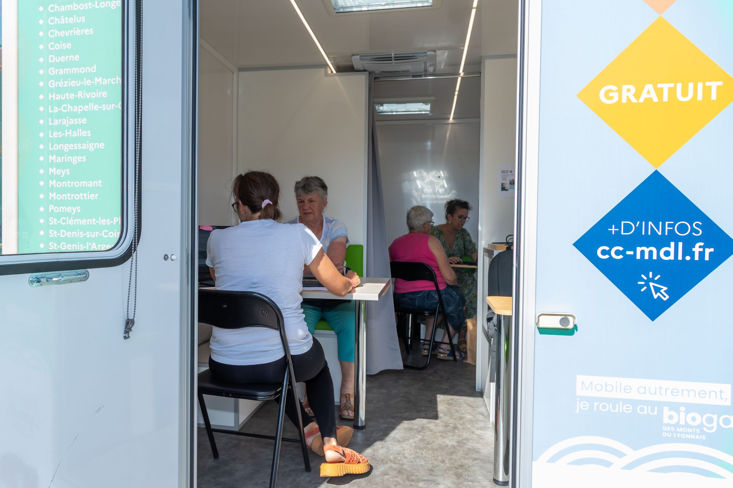 Le Bus France services, une aide gratuite pour vos démarches ...